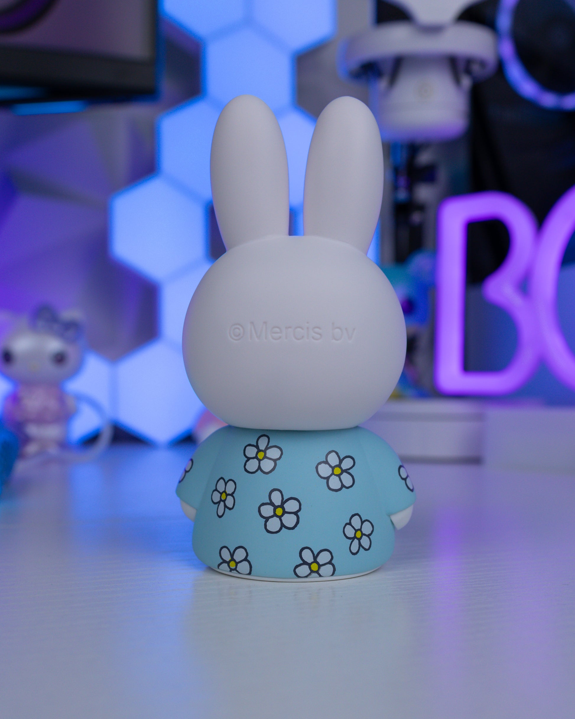 Miffy Phone Stand - Blue (OPEN BOX) – Chubby Collectibles